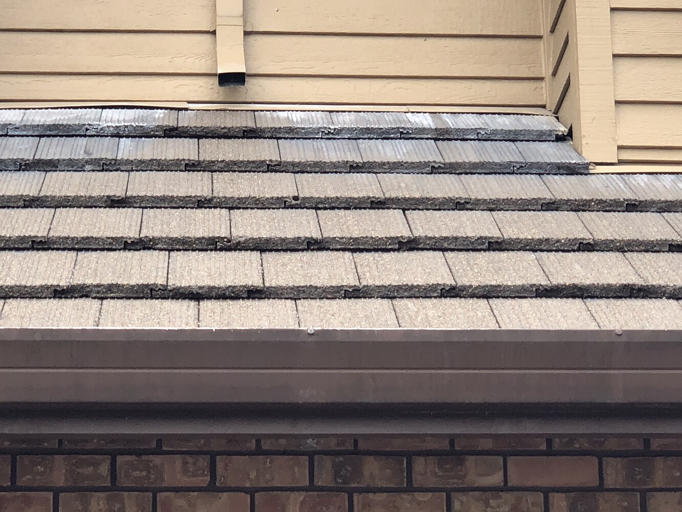 What is the white streaking on this tile roof? - Roof Cleaning ...
