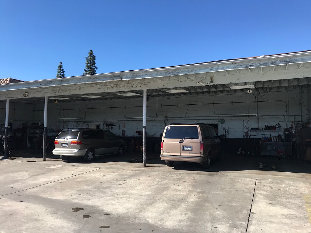 Mechanic Shop Wall Cleaning - Commercial - Pressure Washing Resource